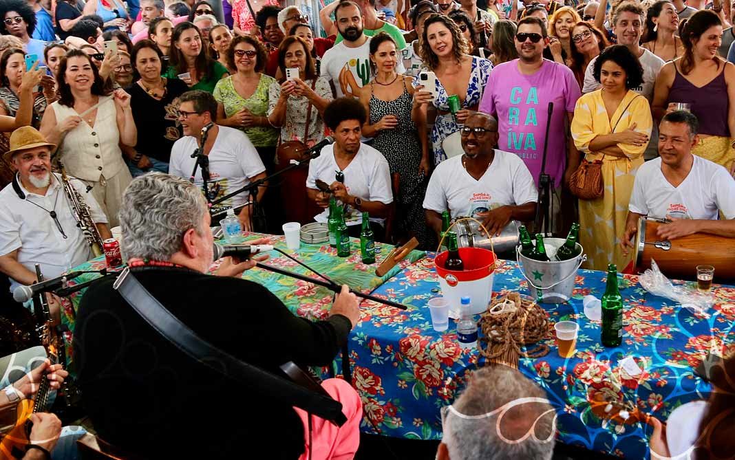 Roda de Samba com Gabriel da Muda no Boulevard Olímpico | Sambando.com